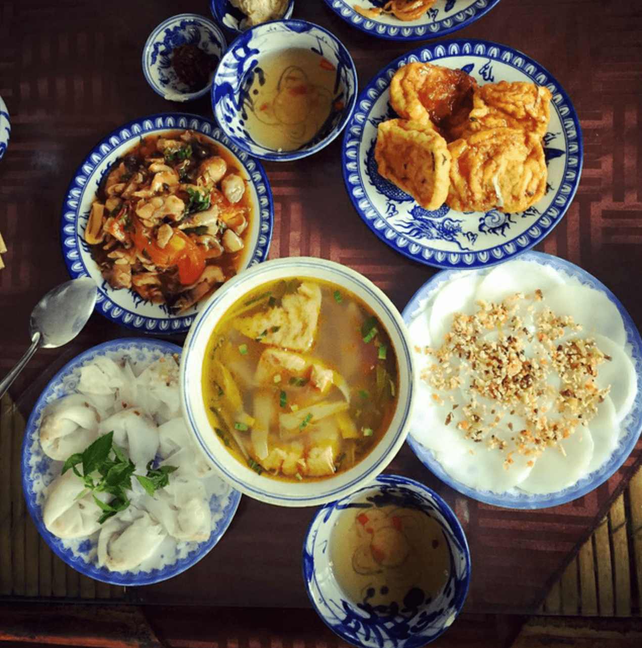 Top 10 most mouthwatering food in Hue, Vietnam - nhatlongtravel’s blog